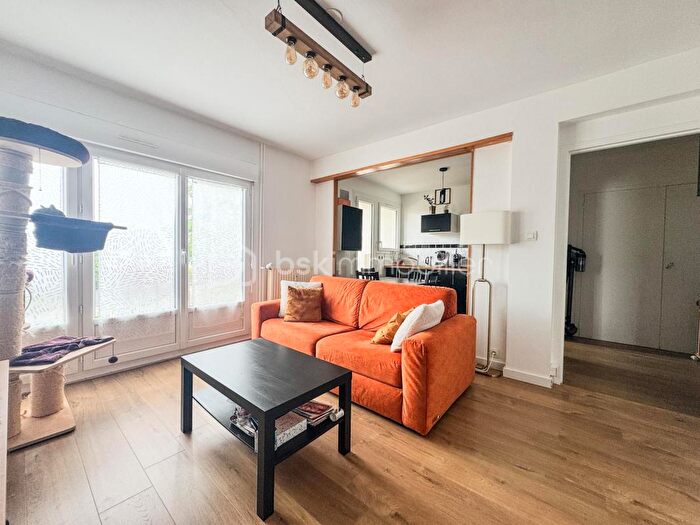 Appartement 3 pièces à Quartiers Sud-Ouest, Les Champs Manceaux, à vendre