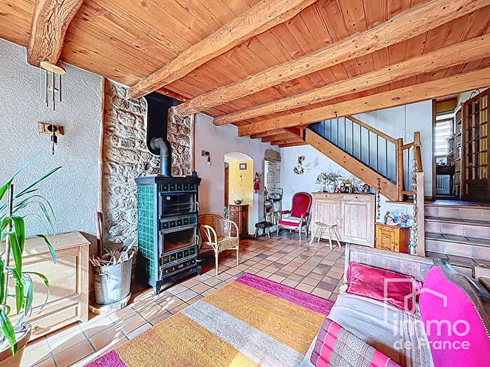 Maison 8 pièces à Lancrans, à vendre