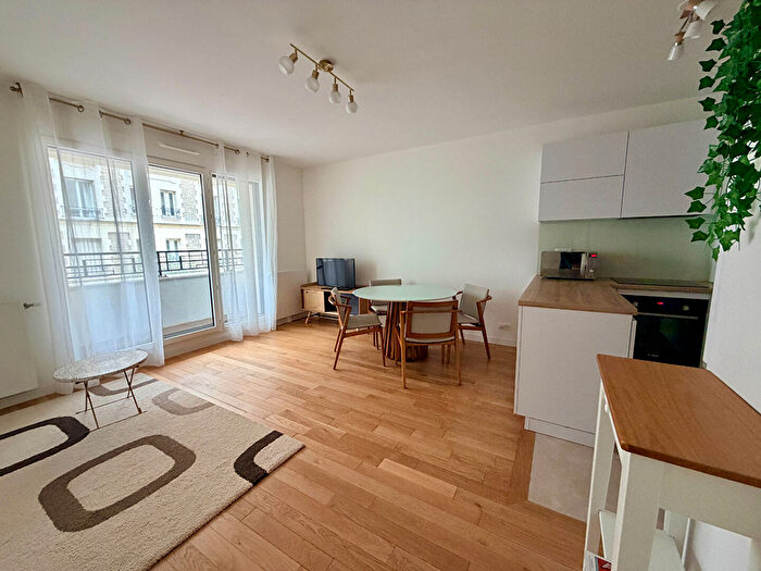 Appartement à louer - Levallois-Perret, Front de Seine - 1 pièce - 2 chambres