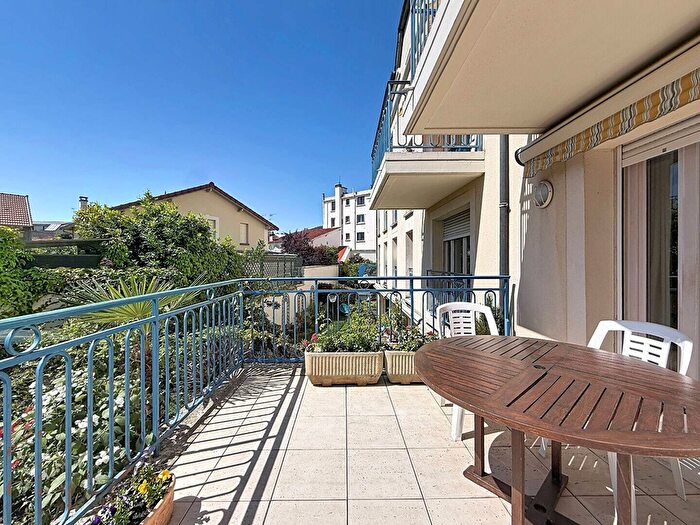 Appartement 4 pièces à louer à Centre, Le Vésinet