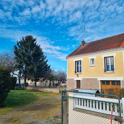 Maison à vendre - Aigurande - 3 pièces - 2 chambres