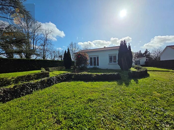 Maison à vendre - Challans, Croix Maraud - 7 pièces - 4 chambres