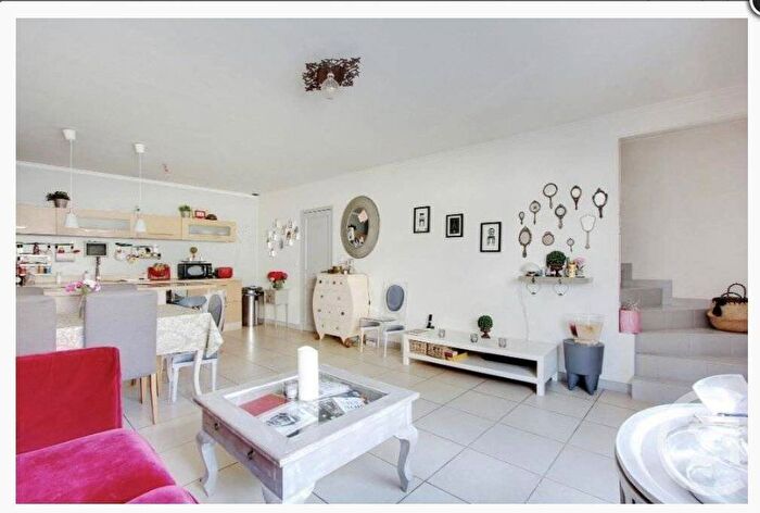 Appartement à louer - Houilles - 6 pièces - 4 chambres