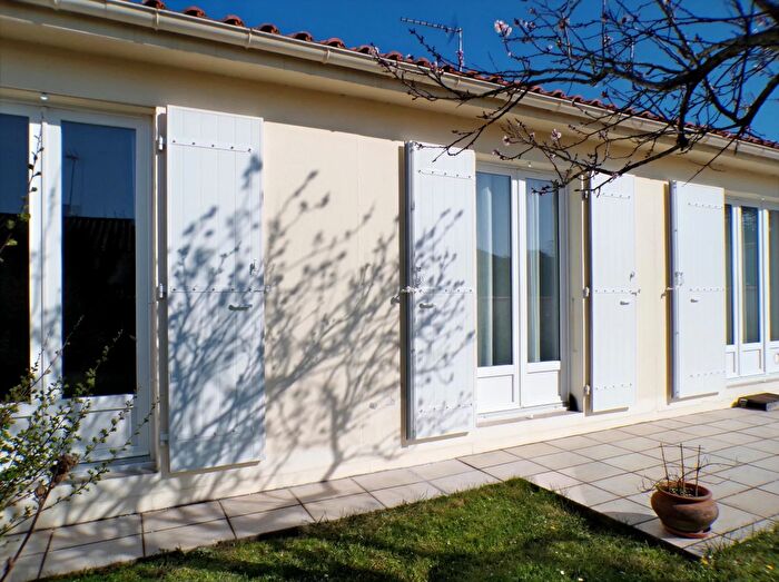 Maison à vendre - La Rochelle, Petit Marseille, Villeneuve-les-Salines - 4 pièces - 3 chambres