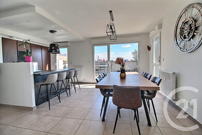 Appartement à vendre - Saint-Maurice-de-Beynost - 4 pièces - 2 chambres