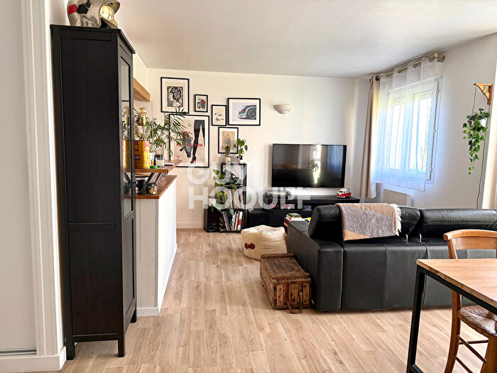 Appartement 2 pièces à Le Coudray-Montceaux, à vendre