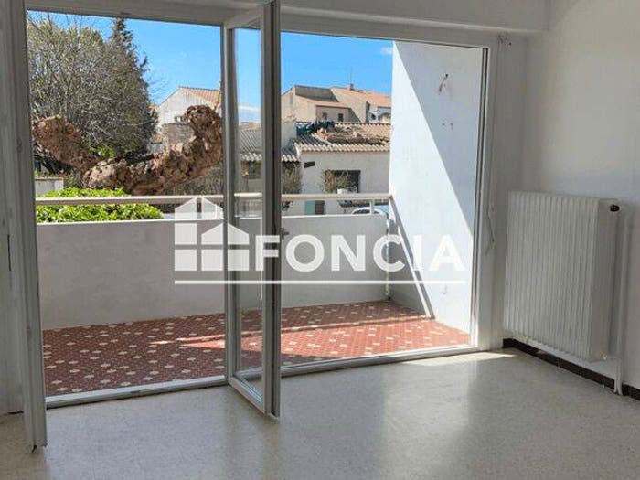 Route de Nîmes, Lunel : Appartement 3 pièces à louer