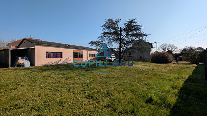 Maison à vendre - Riorges - 5 pièces - 3 chambres