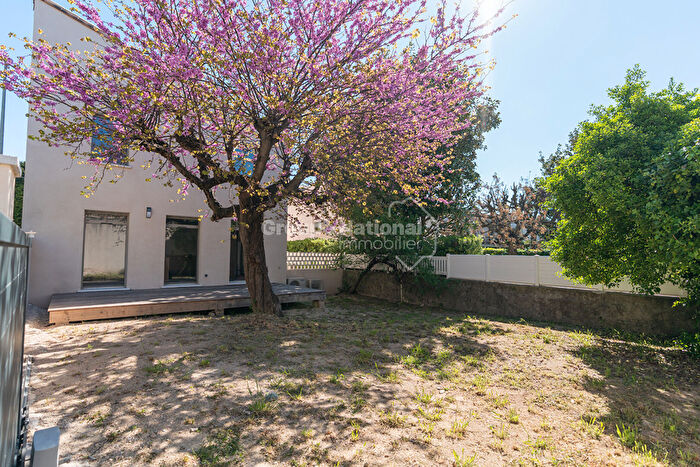 Maison à vendre - Nîmes, Gare - 5 pièces - 4 chambres