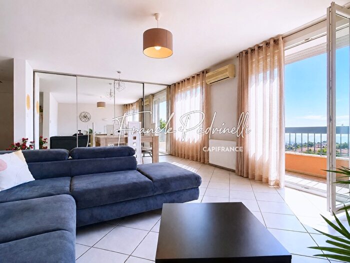 Villeurbanne, Grand Clément : Appartement 3 pièces à vendre