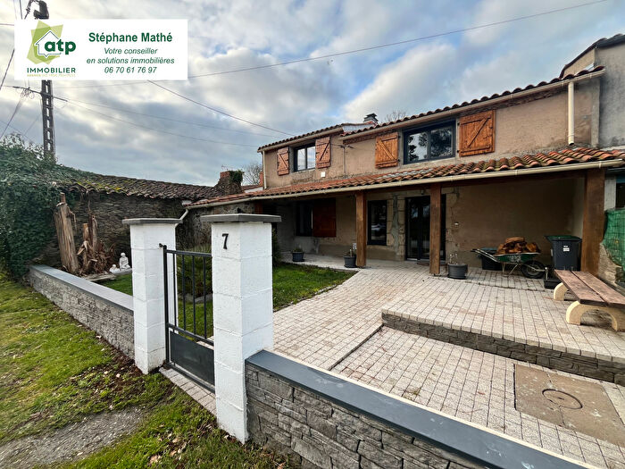 Maison à vendre - La Copechagnière - 4 pièces - 3 chambres