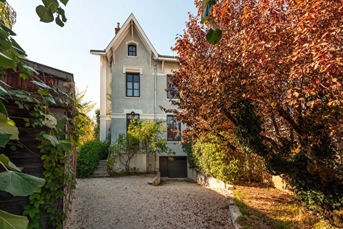 Maison 8 pièces à vendre - Tassin-la-Demi-Lune, Montpinot, Le Bourg