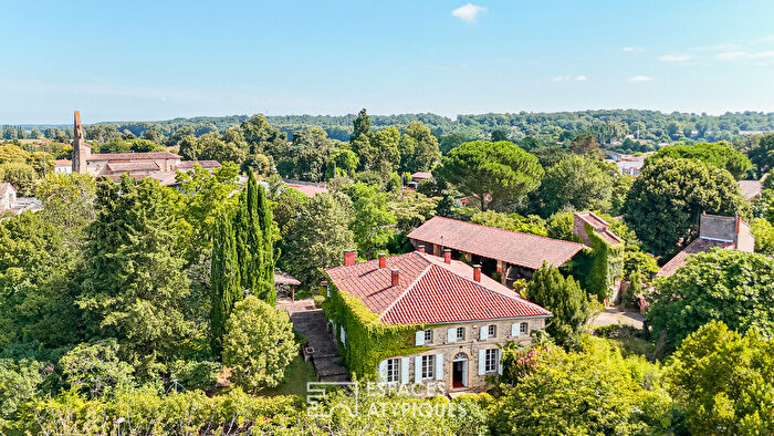 Maison à vendre - Dieupentale - 12 pièces - 8 chambres