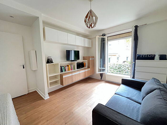 Appartement 2 pièces à vendre à Suresnes, République