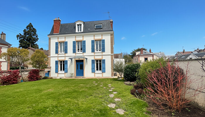 Maison à vendre - Chartres, Hôtel Dieu, Grand Faubourg - 10 pièces - 6 chambres