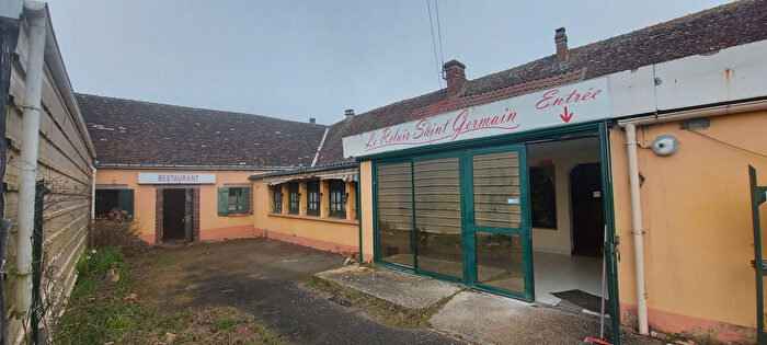 Maintenon : Maison 11 pièces à vendre
