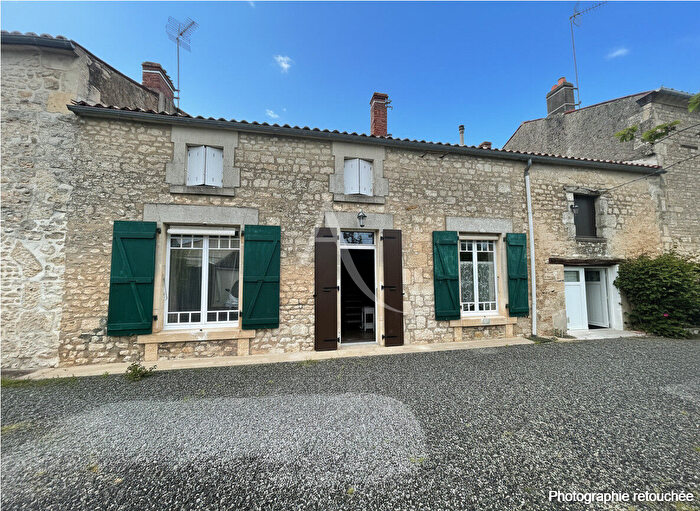 Maison 5 pièces à Fontenay-le-Comte, Saint-Médard des Près, Boisse, à vendre