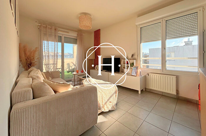 Appartement à vendre - Saint-Priest, Bel-Air - 2 pièces - 1 chambre