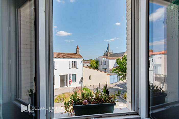 Maisons à vendre et appartements à louer - 1
