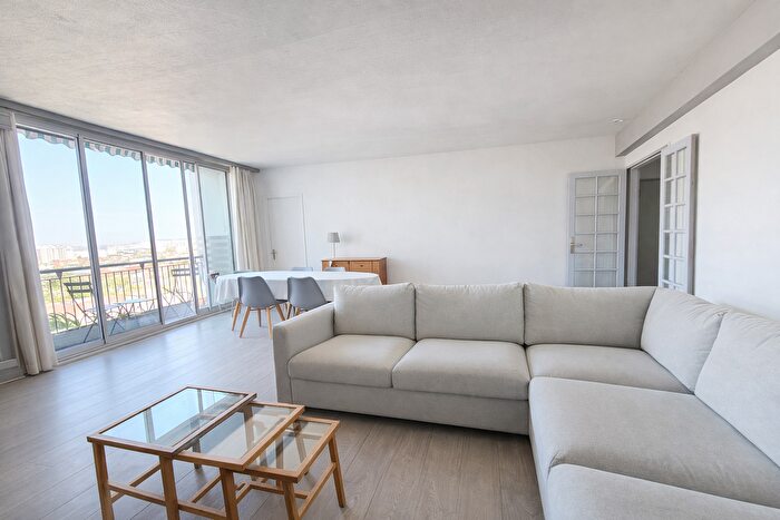 Appartement à vendre - Rueil-Malmaison, Coeur de Ville - 4 pièces - 2 chambres