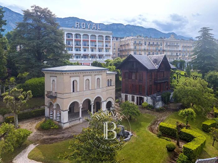 Maison à vendre - Aix-les-Bains, Est - 12 pièces - 10 chambres