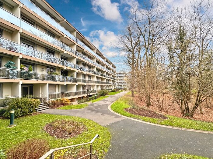 Appartement à louer - Vaires-sur-Marne - 2 pièces - 1 chambre