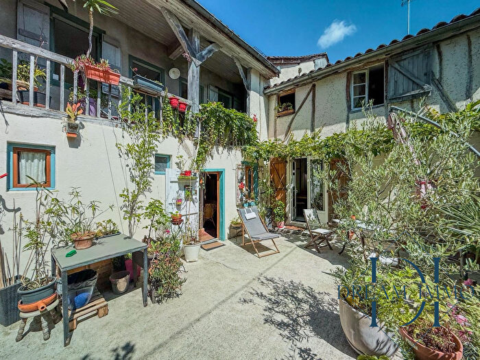 Maison à vendre - Bassoues - 8 pièces - 5 chambres