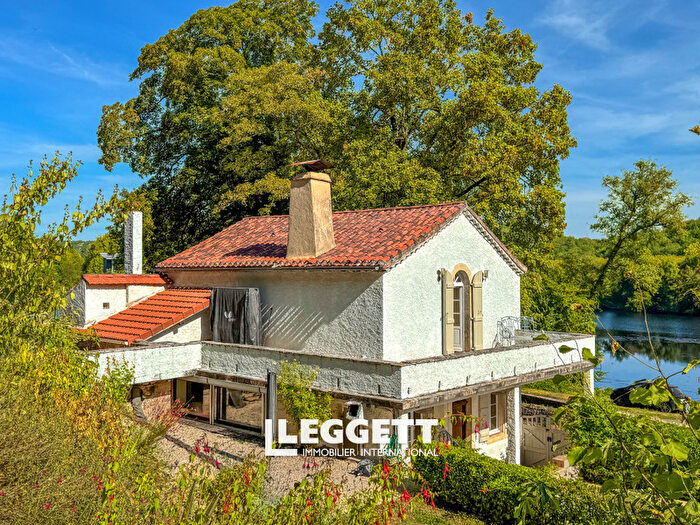 Maison 7 pièces à Albas, à vendre
