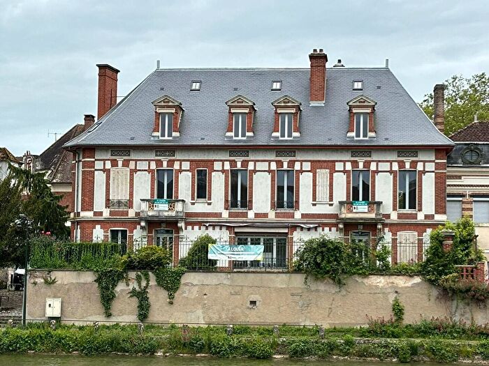 Appartement à louer - Sens - 4 pièces - 2 chambres