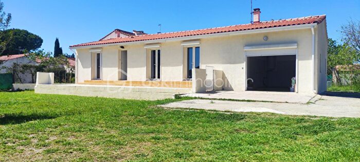 Maison 5 pièces à Milhaud, à vendre