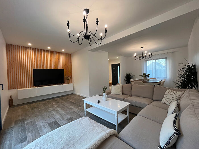 Maison à vendre - Orléans, La Bolière, Campus - 7 pièces - 5 chambres