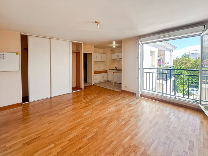 Appartement 1 pièce à vendre à Longjumeau, Centre-ville, Mairie