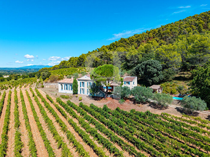 Maison à vendre - Vaison-la-Romaine - 9 pièces - 6 chambres