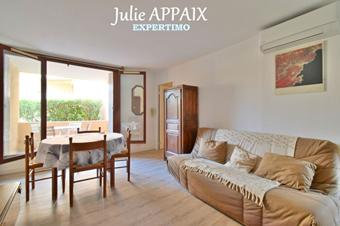 Appartement à vendre - Saint-Raphaël, Santa-Lucia - 2 pièces - 1 chambre