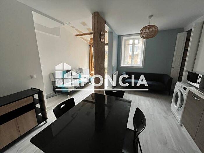 Appartement à louer - Centre Ville, Niort - 2 pièces - 1 chambre