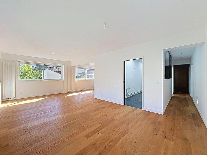 Appartement 4 pièces à Suresnes, Carnot, Gambetta, à vendre