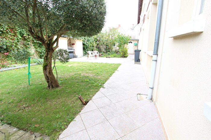 Maison à vendre - La Charité-sur-Loire - 14 pièces - 7 chambres