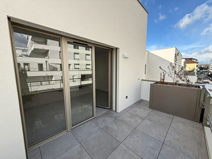 Appartement à louer - Annecy, Romains - 2 pièces - 1 chambre