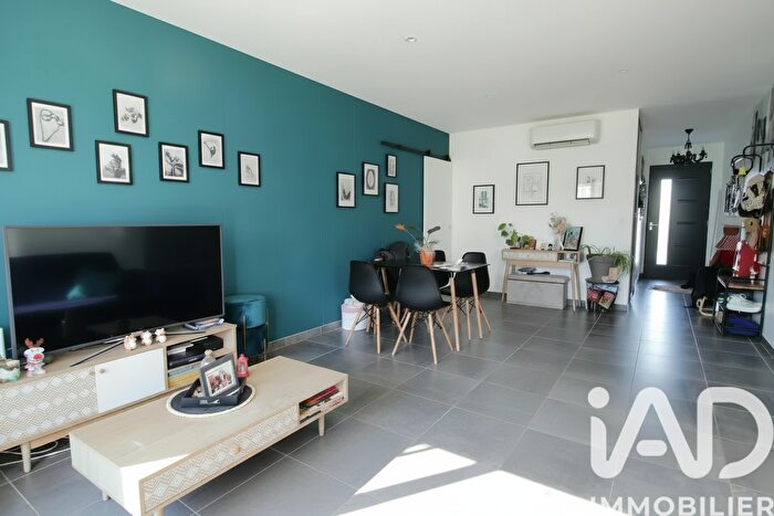 Maison à vendre - LIsle-Jourdain - 4 pièces - 3 chambres