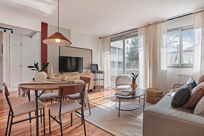 Paris 11ème, République, Saint-Ambroise : Appartement 3 pièces à louer