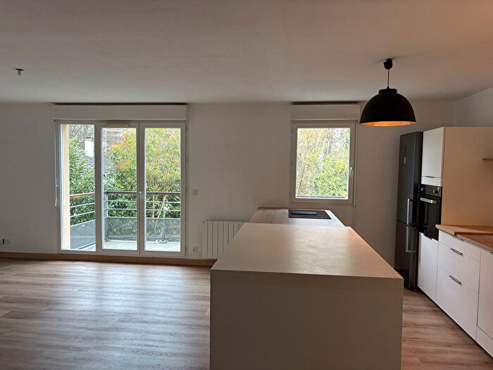 Appartement à louer - Mérignac, Les Eyquems - 4 pièces - 3 chambres