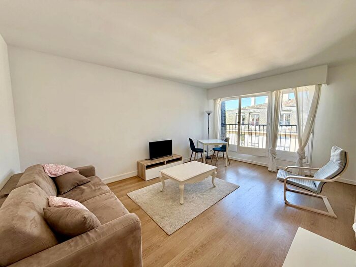 Appartement à louer - Fontainebleau, France, Joffre - 1 pièce