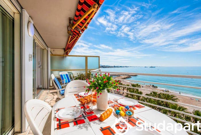 Appartement 2 pièces à Hippodrome-Kennedy, Cagnes-sur-Mer, à louer