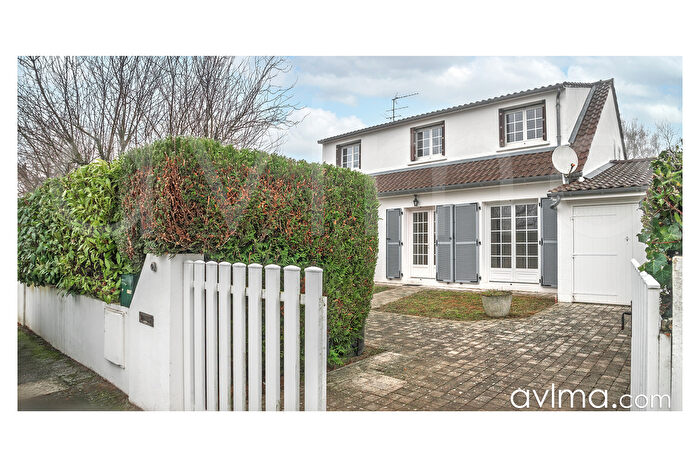 Saint-Nom-la-Bretèche - Maison 7 pièces à vendre
