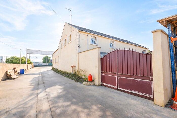 Appartement à vendre - Boissy-sous-Saint-Yon - 8 pièces - 3 chambres