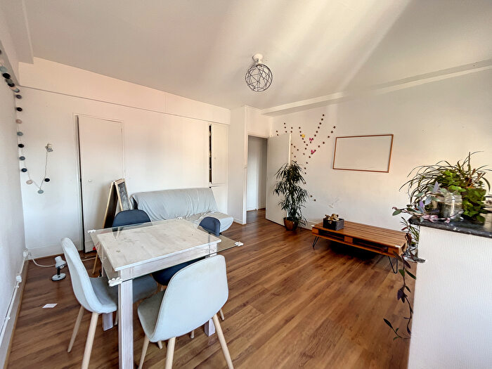 Appartement à louer - Toulouse, Saint-Sernin - 3 pièces - 2 chambres