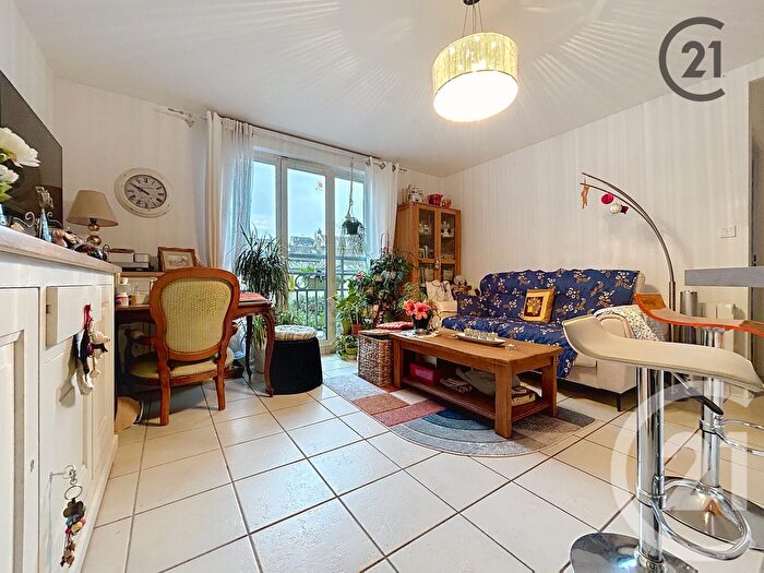 Appartement à vendre - Montereau-Fault-Yonne, Ville basse - 2 pièces - 1 chambre