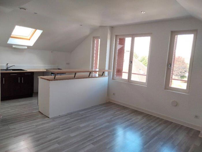 Briand Leclerc, Sens : Appartement 3 pièces à louer