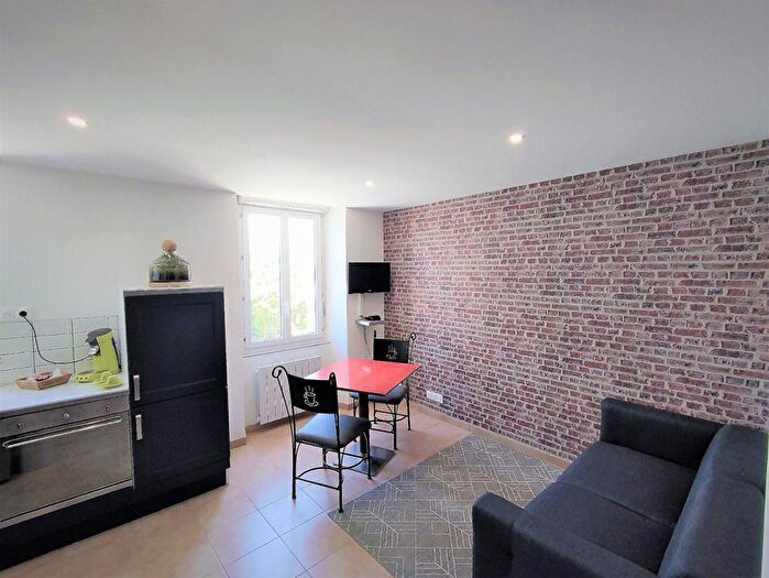 Appartement 2 pièces à Mézel, à vendre