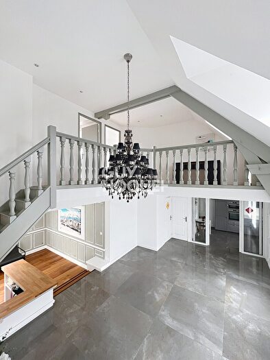 Maison à vendre - Tinqueux - 7 pièces - 4 chambres